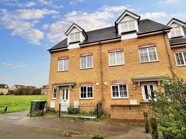 4 bed house to rent