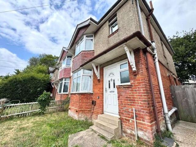 4 bed house to rent
