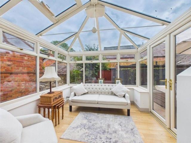 4 BED House To rent