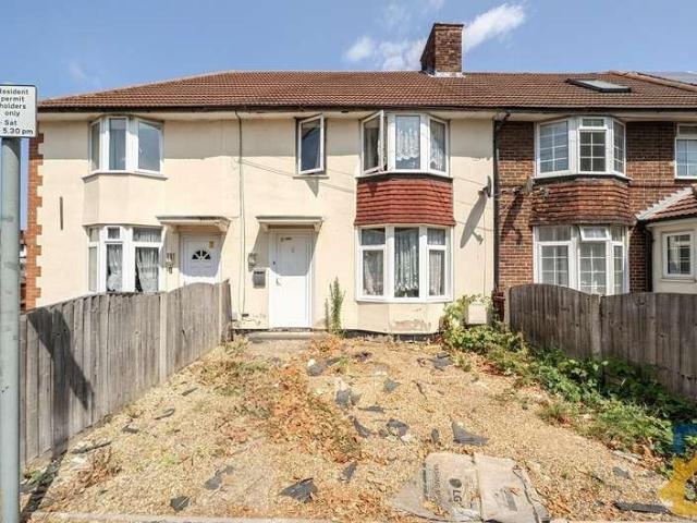 4 bed house to rent