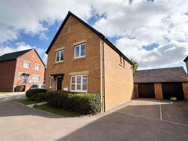 4 bed house to rent