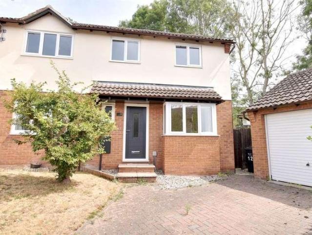 4 bed house to rent