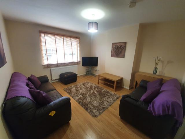 4 Bed House at Oldbury Road, Worcester WR2 6AR, United Kingdom