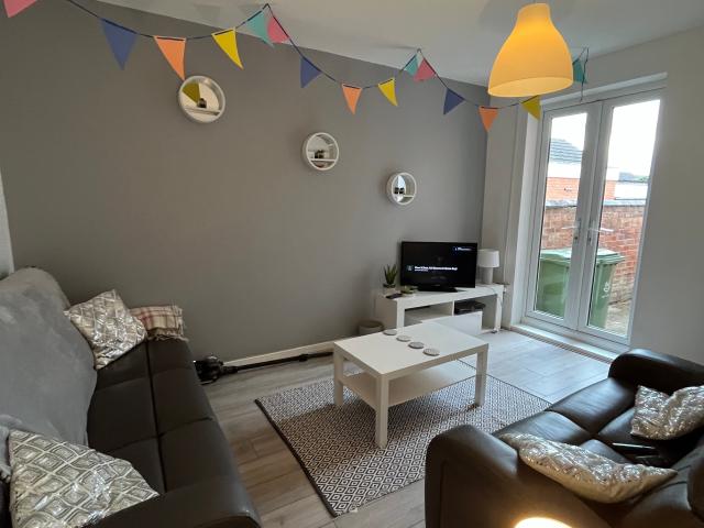 4 Bed House at Oldbury Road, Worcester WR2 6AR, United Kingdom