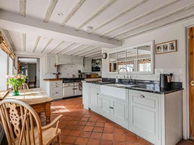4 bed house for sale