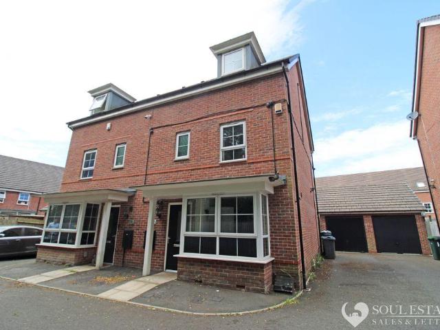 4 bed house for sale