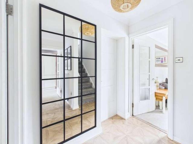4 bed house for sale