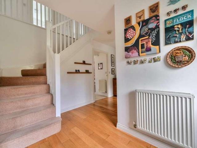 4 bed house for sale