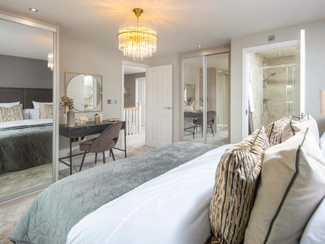 4 bed house for sale