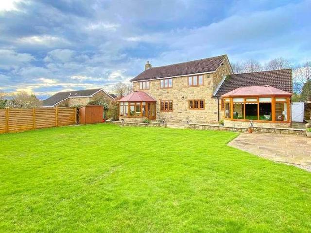 4 bed house for sale