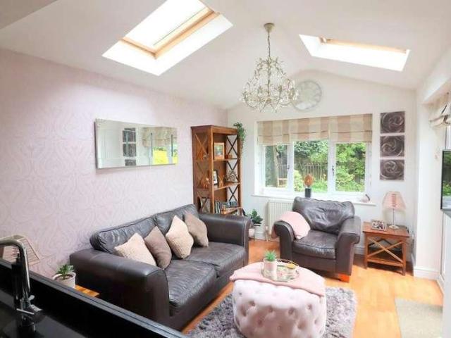 4 bed house for sale