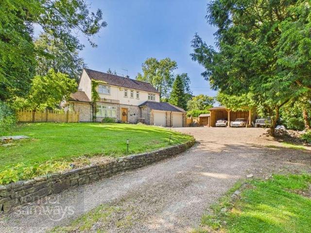 4 bed house for sale