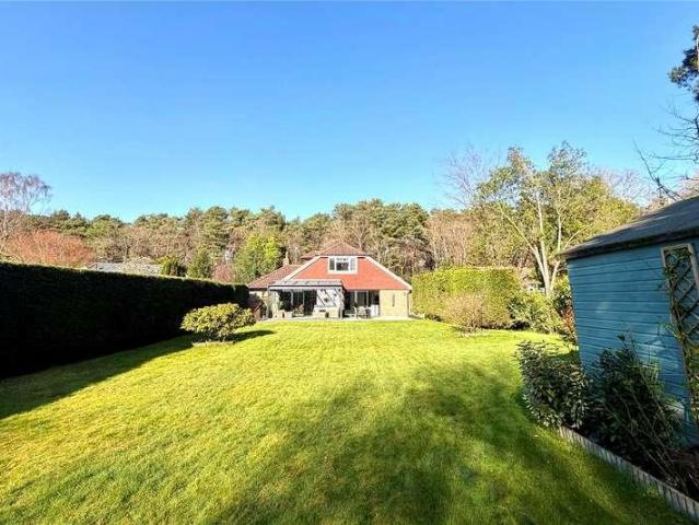 4 bed house for sale