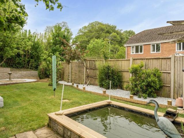 4 bed house for sale