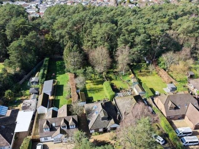 4 bed house for sale