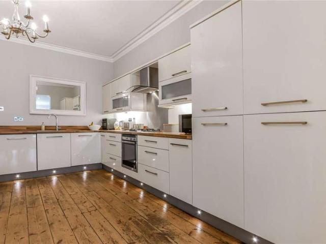 4 bed flat for sale