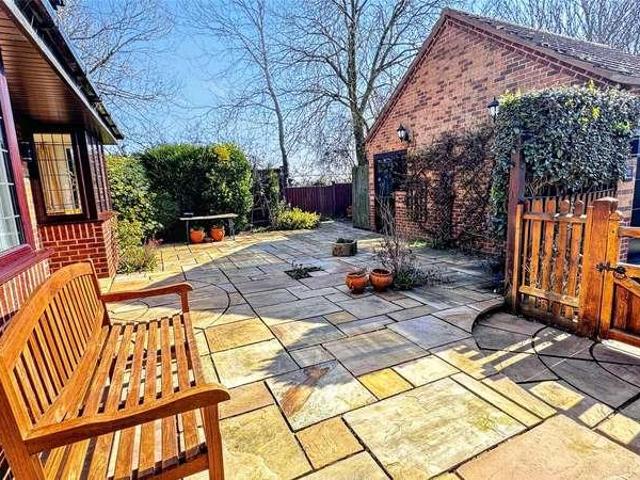 4 bed house for sale