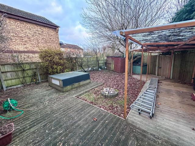 4 bed house for sale