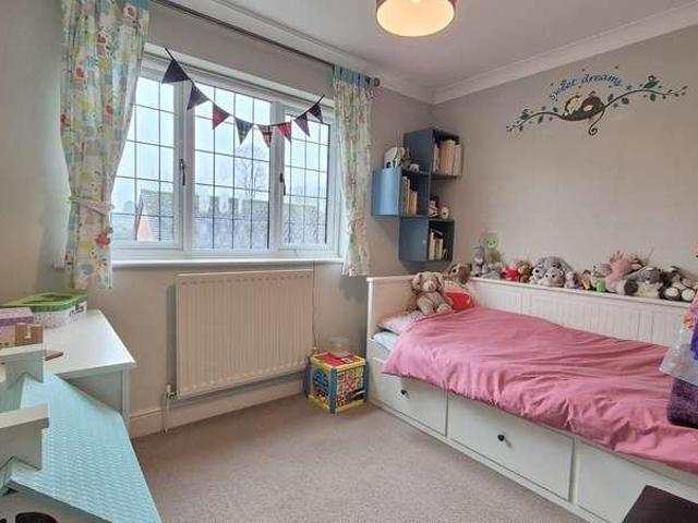 4 bed house for sale