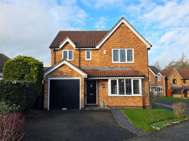4 bed house for sale