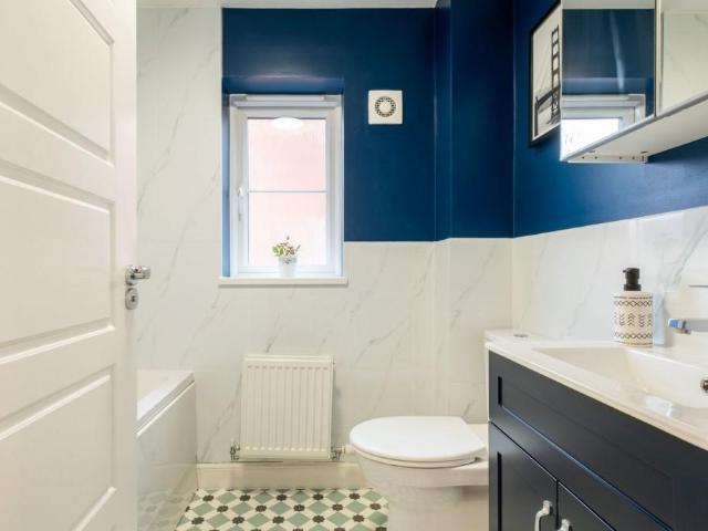 4 bed house for sale