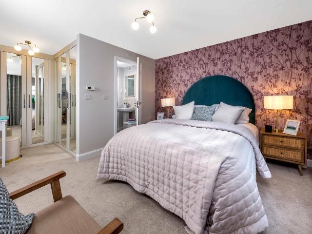 4 bed house for sale