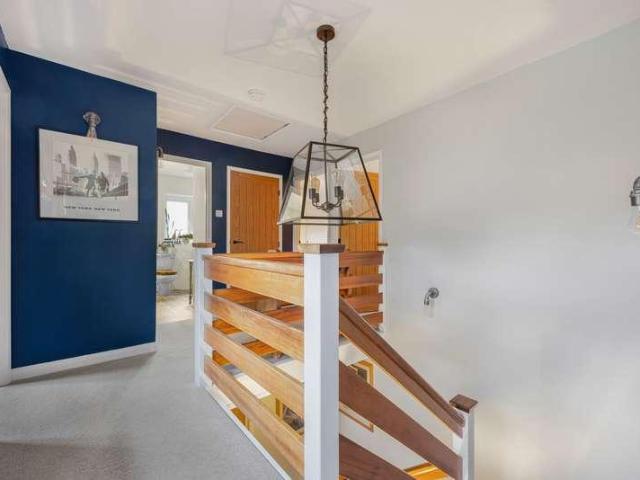 4 bed house for sale