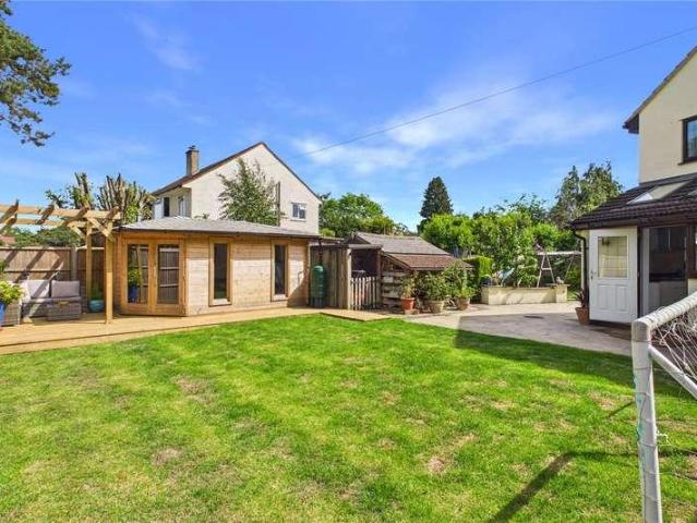 4 bed house for sale