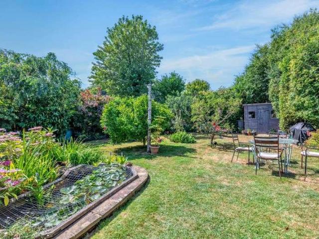 4 bed house for sale
