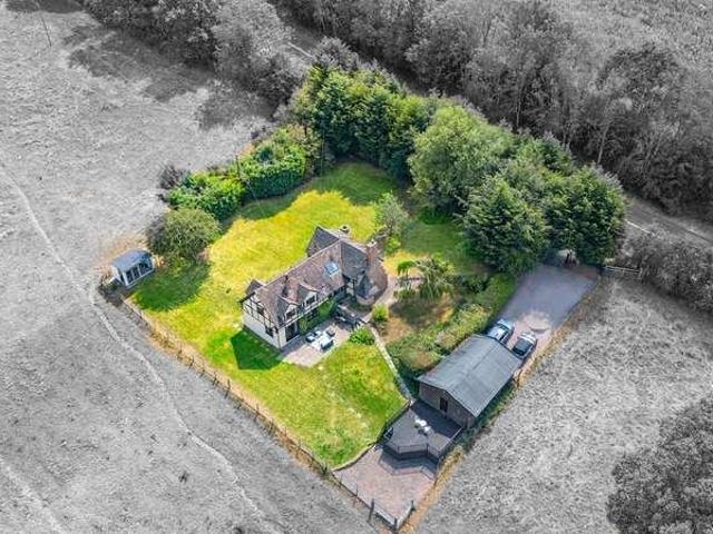 4 bed house for sale