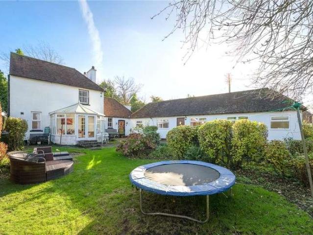 4 bed house for sale