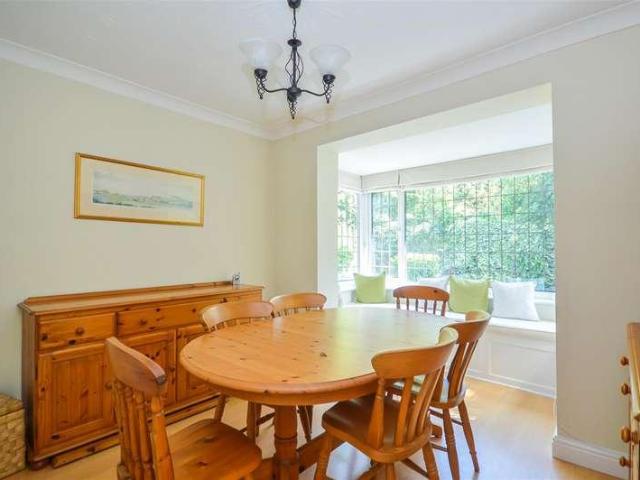 4 bed house for sale