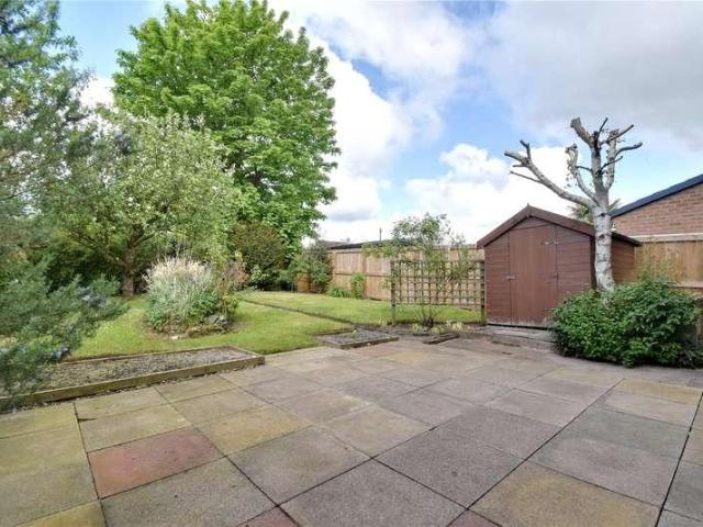 4 bed house for sale