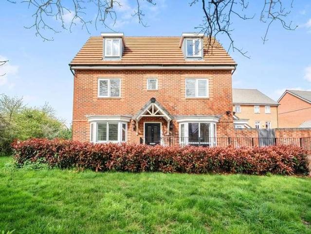 4 bed house for sale