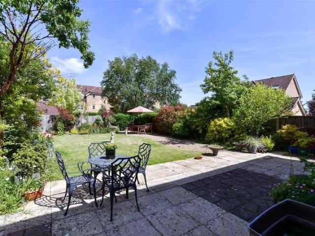 4 bed house for sale