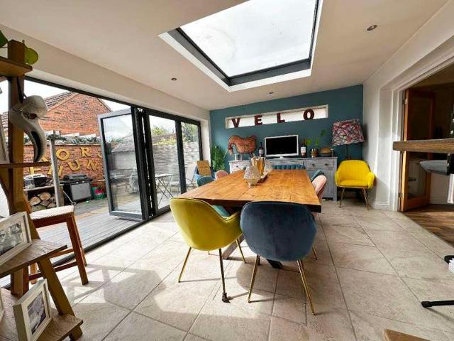 4 bed house for sale