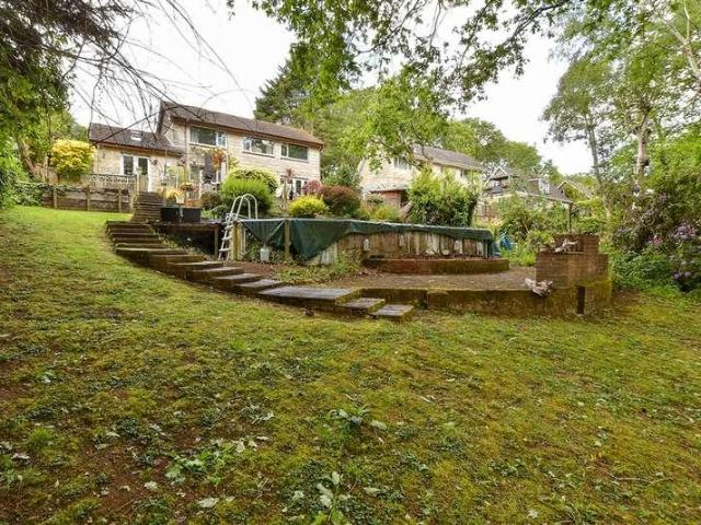 4 bed house for sale
