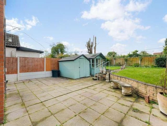 4 bed house for sale