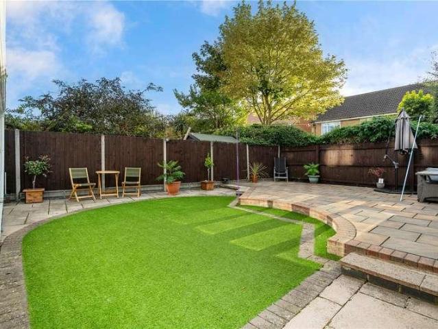 4 bed house for sale