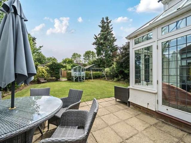 4 bed house for sale