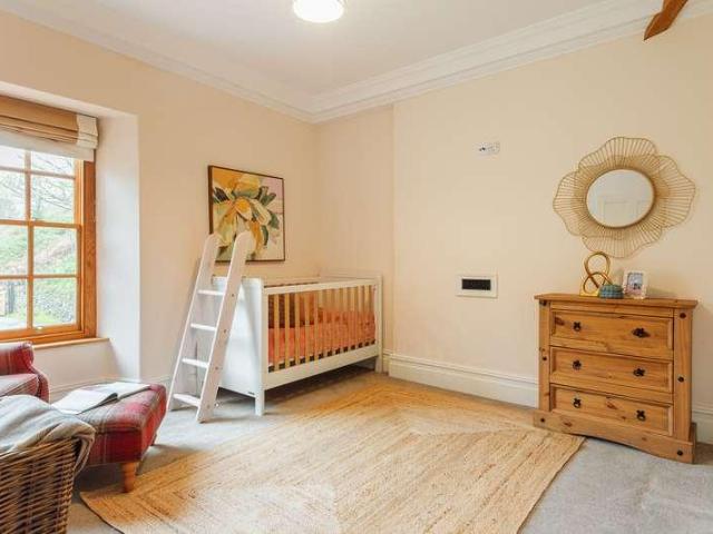 5 bed property for sale
