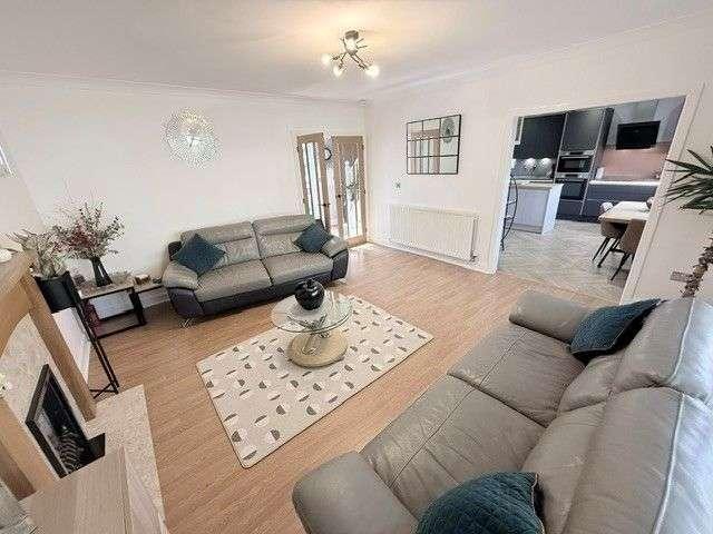 4 bed house for sale