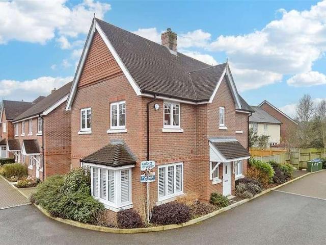 4 bed house for sale