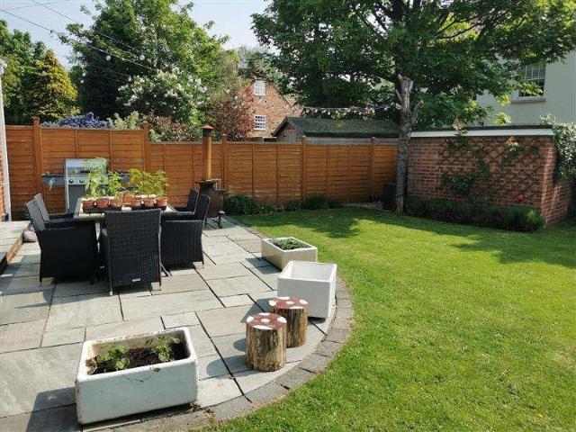 4 bed house for sale