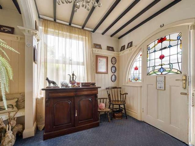 4 bed house for sale