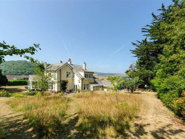 4 bed house for sale