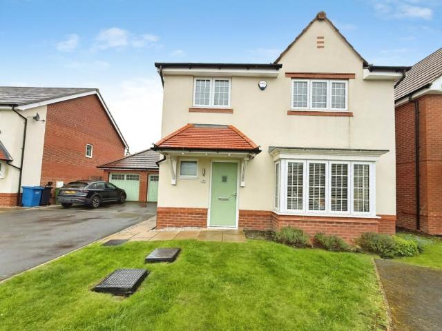 4 bed house for sale