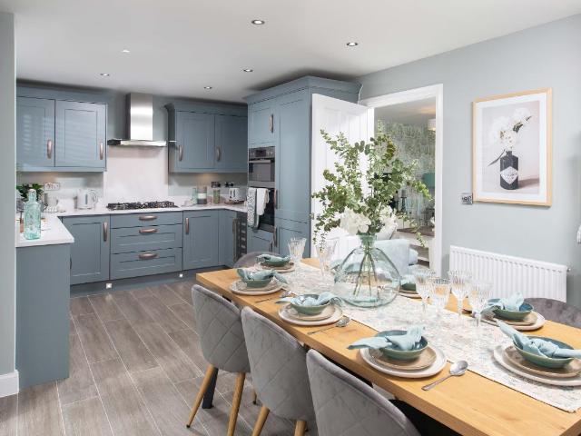 4 bed house for sale
