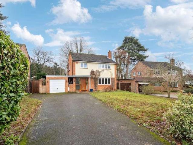 4 bed house for sale