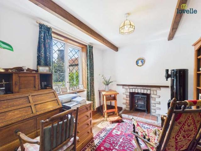 4 bed house for sale